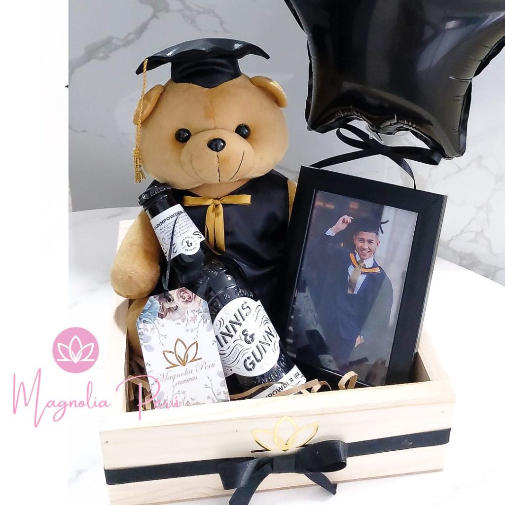 Gift Box Graduado – Magnolia Perú Florería